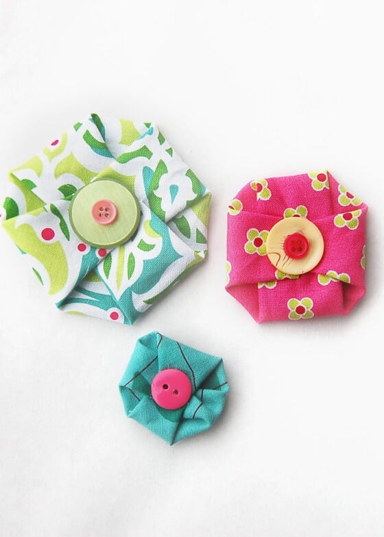 No Sew Fabric Flowers - Scattered Thoughts of a Crafty Mom by Jamie Sanders No Sew Fabric Flowers - Scattered Thoughts of a Crafty Mom by Jamie Sanders