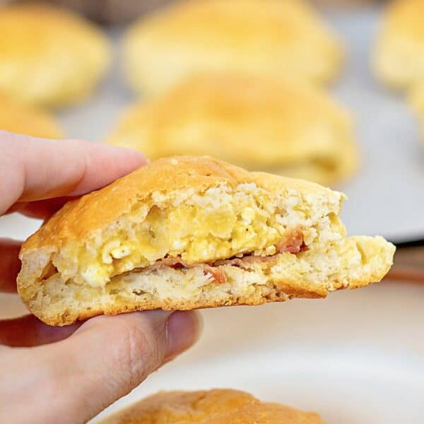 Grab and Go Bacon Egg & Cheese Stuffed Breakfast Biscuits - Scattered ...