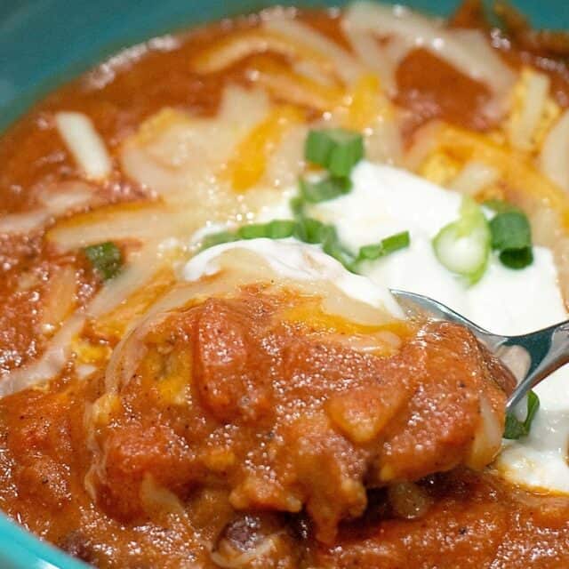 AMAZING Meatless Bean Chili Recipe - Ready in 30 minutes!