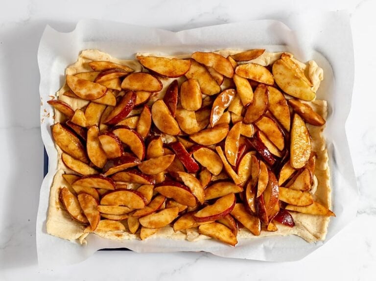 Apple Pie Bars - the perfect fall dessert.