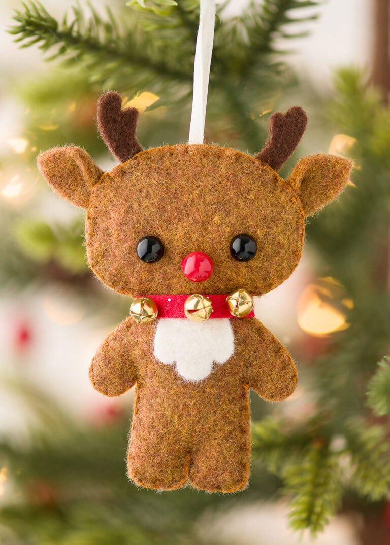 How to Make a Felt Reindeer Ornament - Scattered Thoughts of a Crafty ...