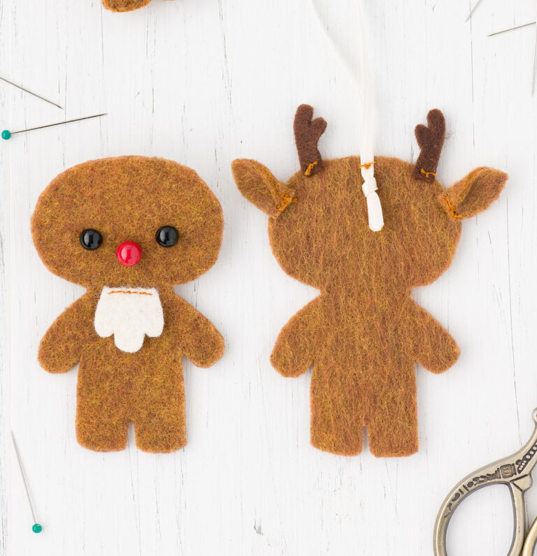 How to Make a Felt Reindeer Ornament - Scattered Thoughts of a Crafty ...